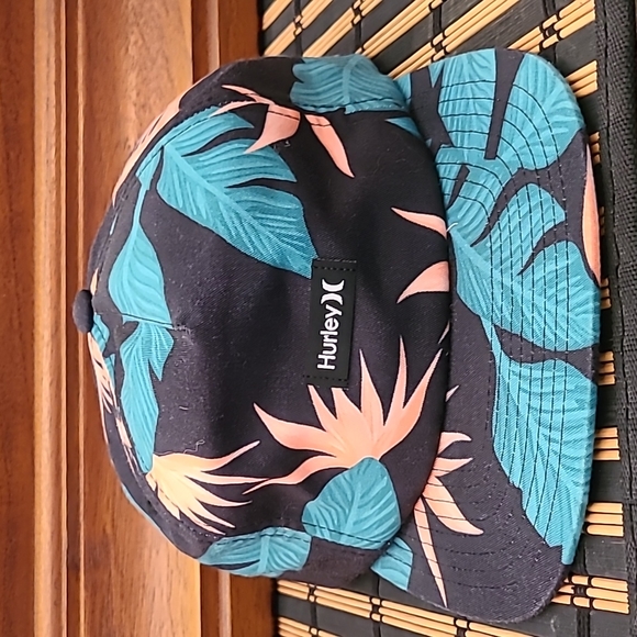 Hurley | Accessories | Hurley Hat | Poshmark
